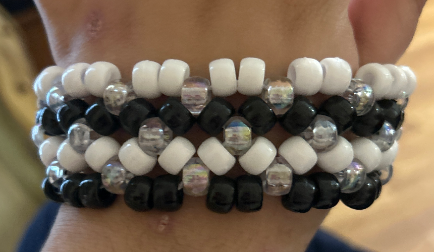 How to make an X-Base cuff! - Kandi Pad | Kandi Patterns, Fuse Bead ...